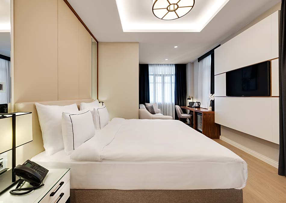 Suite With Balcony - Gleam Collection